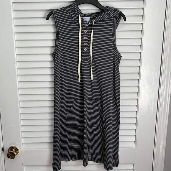 Allen Allen | Dresses | Allen Allen Usa Stripe Hooded Henley Tank Top ...
